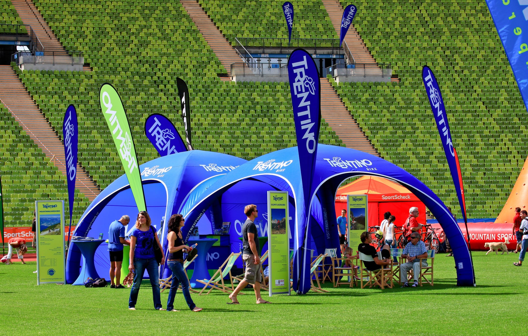 Canopy Station | Custom Printed Canopies, Flags & Trade-Show Booths